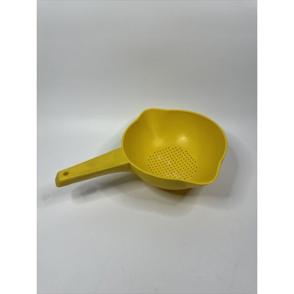 Tupperware | Kitchen | Vintage Tupperware Colander Strainer Quart 1207 ...